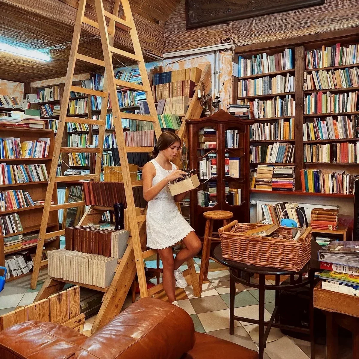 Antykwariat Grochowski – Magazyn Sztuki